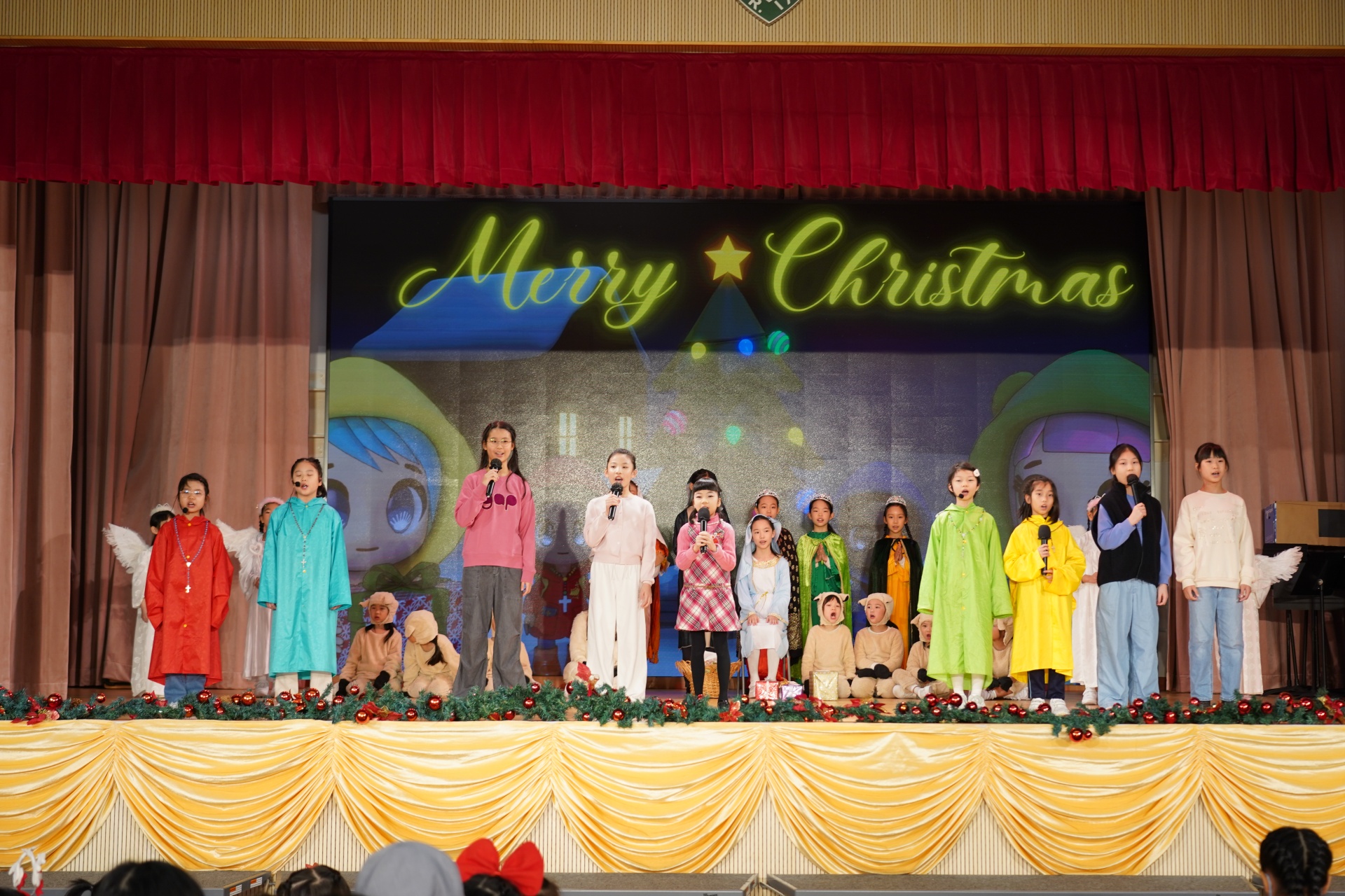 聖保祿天主教小學 - View PhotoAlbums